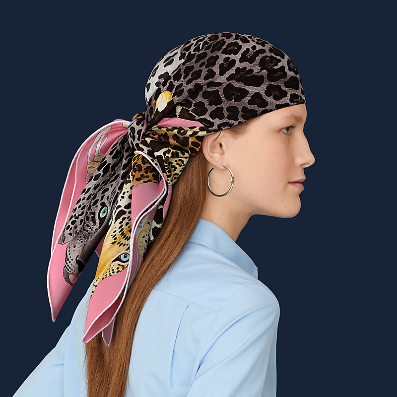 Lazy Leopardesses scarf 90 | Hermès Singapore Lazy Leopardesses scarf 90 | Hermès Singapore